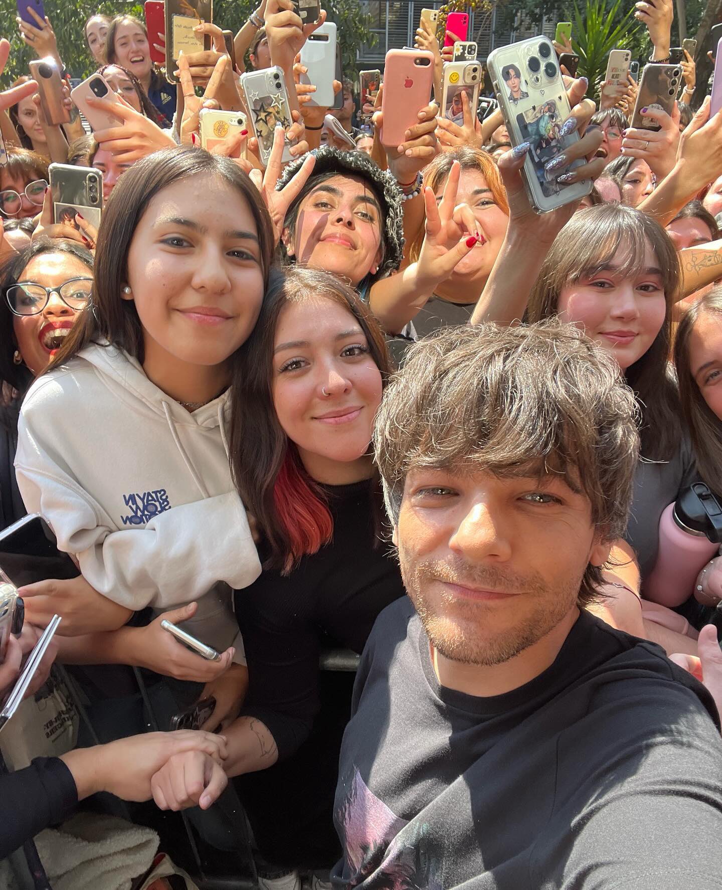 Louis Tomlinson 2024 Selfie