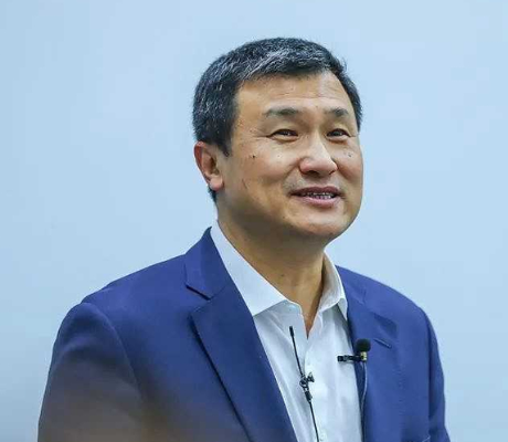 Li Lu, the "Asian Warren Buffett", turns 58 today! He is a Chinese-born ...