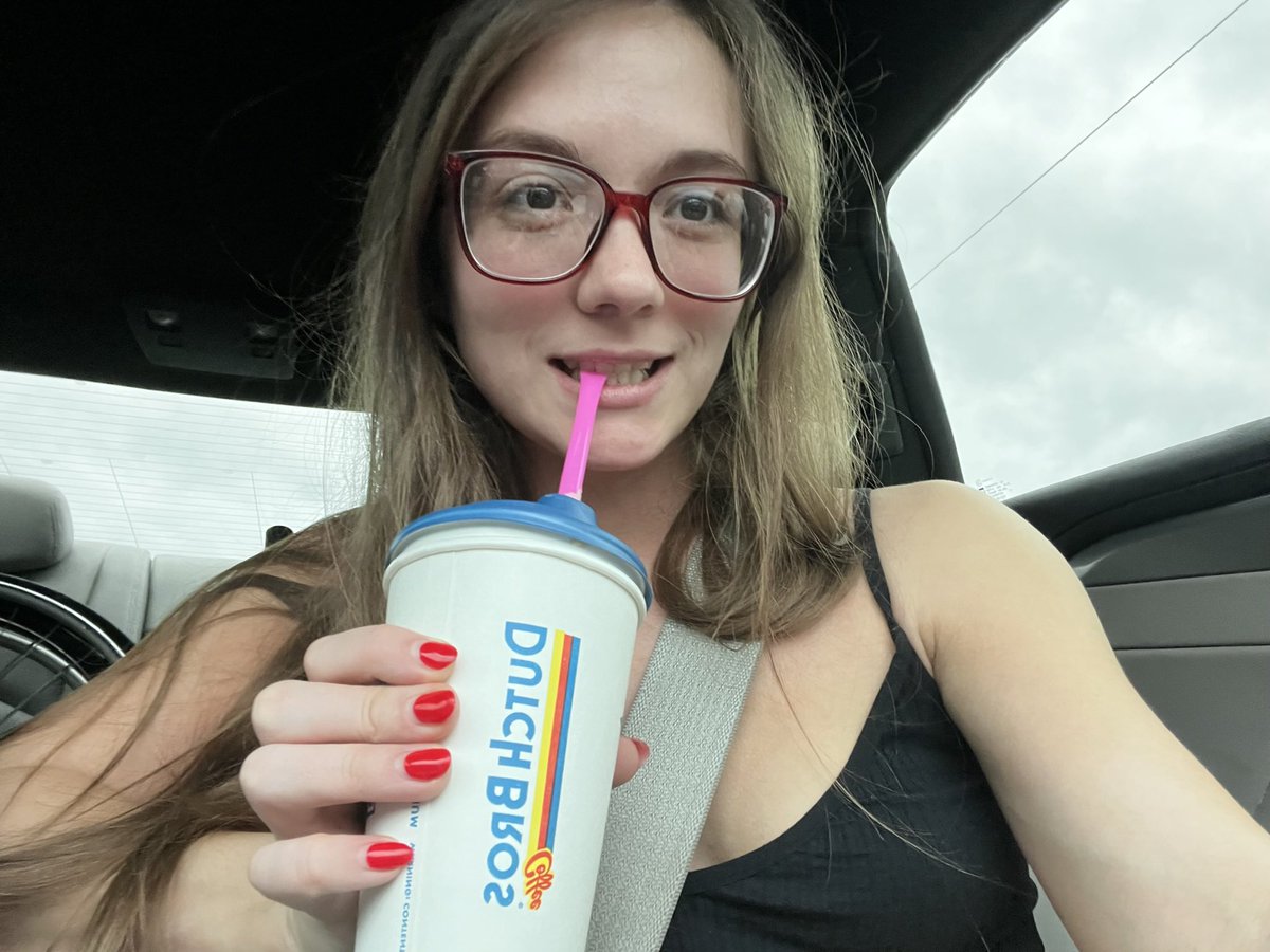 Mira Monroe's Instagram, Twitter & Facebook on IDCrawl