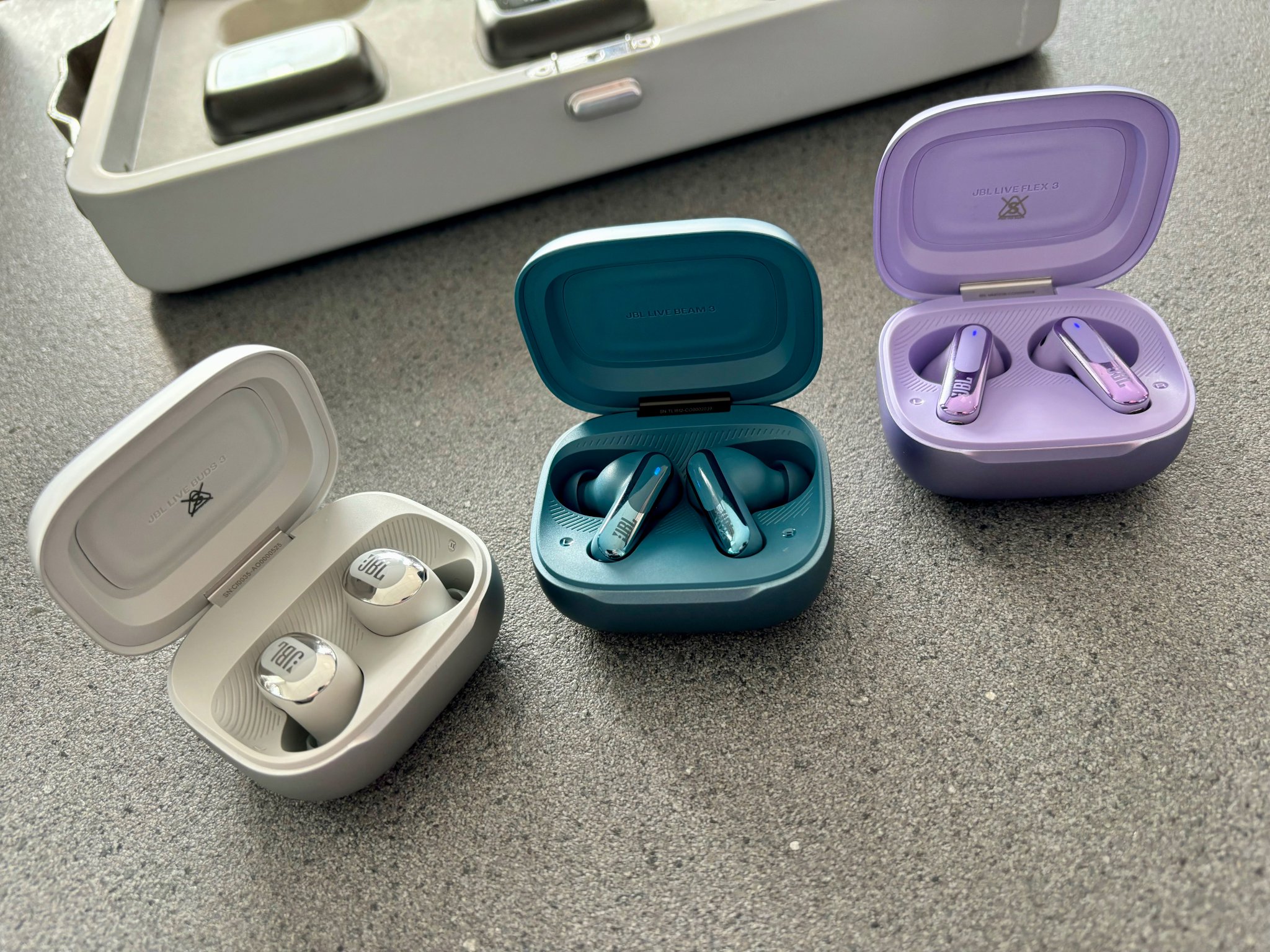 Shijoni Pushimet Verore me Kufjet e Reja 2024 nga JBL