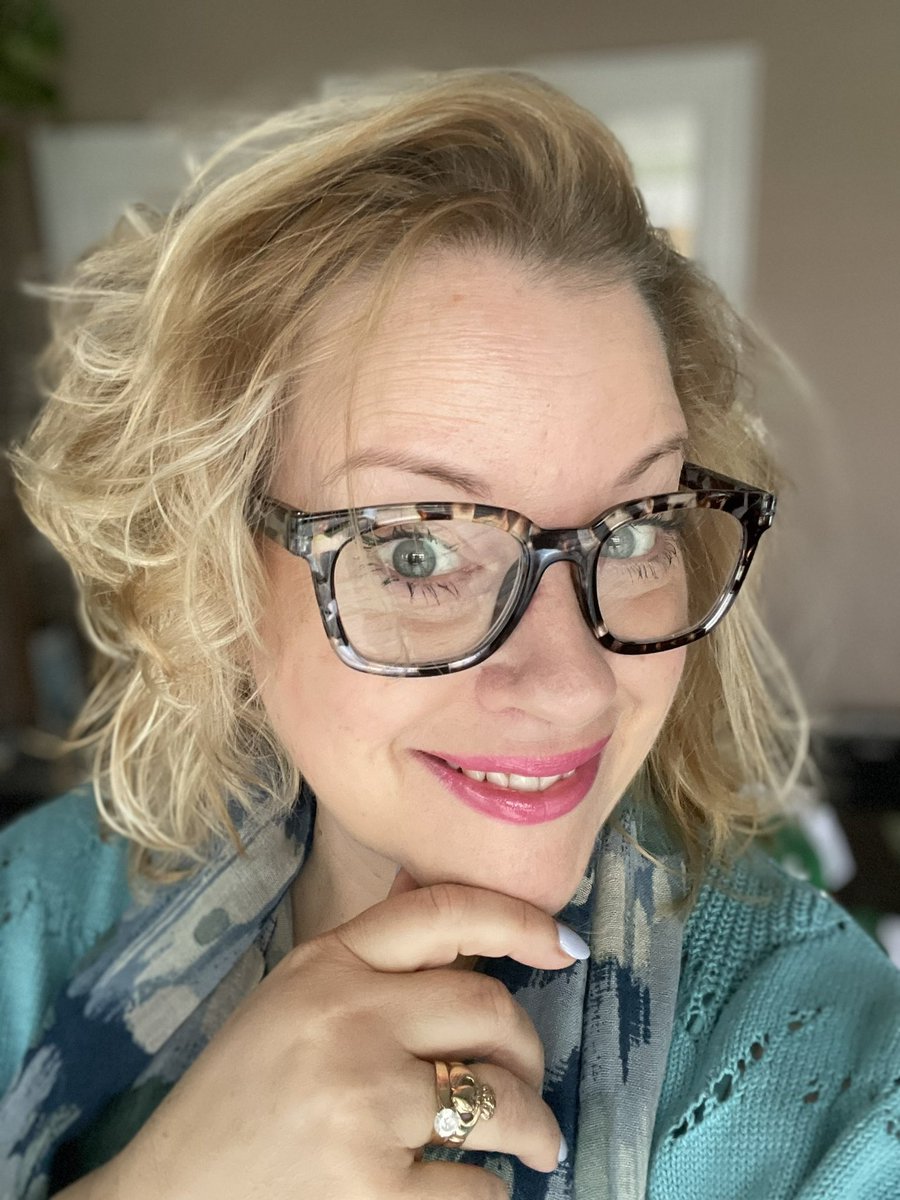 Susan Zinn's Instagram, Twitter & Facebook on IDCrawl
