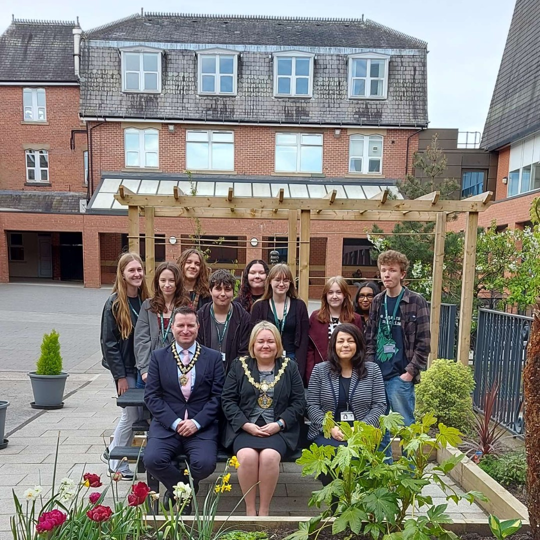 Welcome to Holy Cross College