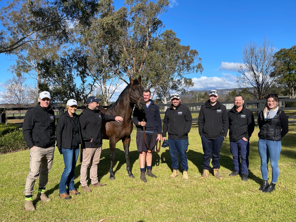 Riverbank Farm – BEAUTIFUL FAMILY RUN HORSE PROPERTY