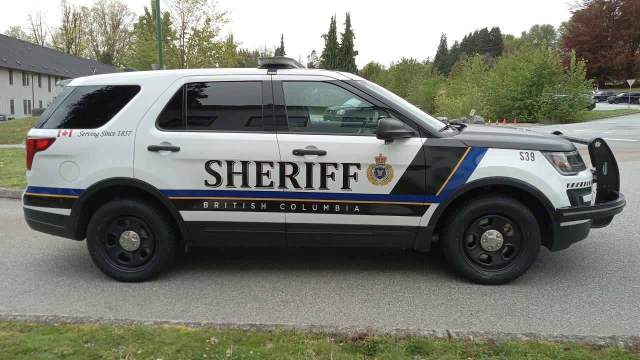 Sheriffs Assist New Armored Vehicle For The Yakima County Sheriff's