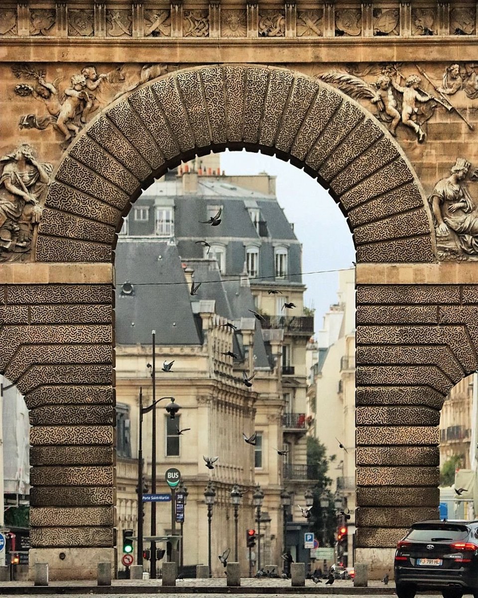 The 5 Triumphal Arches of Paris 🇫🇷 A Thread 🧵 Did you know that Paris ...