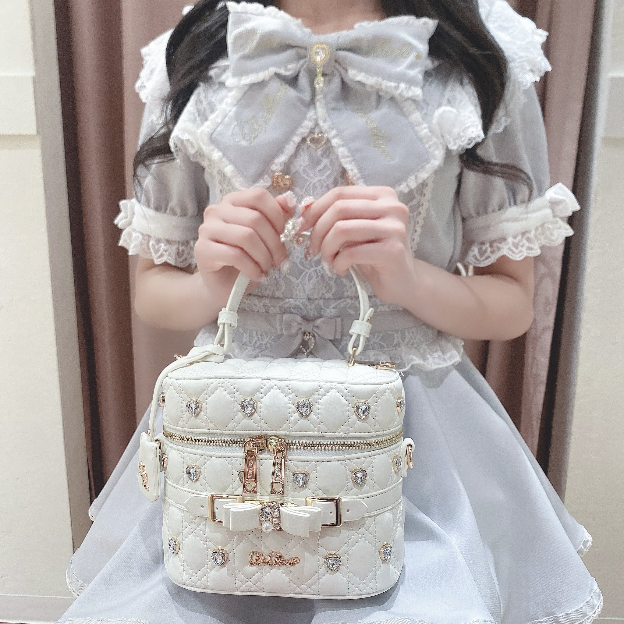 買い誠実 LIZLISA ハートビジューキルティングバニティバッグ 買い誠実 LIZLISA ハートビジューキルティングバニティバッグ