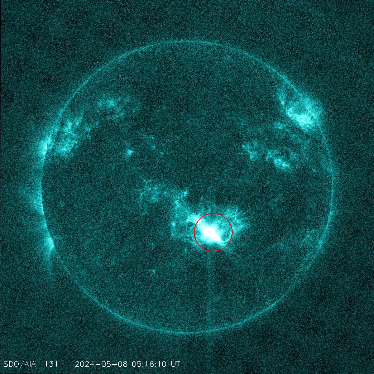 Major X1.04 flare from sunspot region 3664 Follow live on https://t.co ...