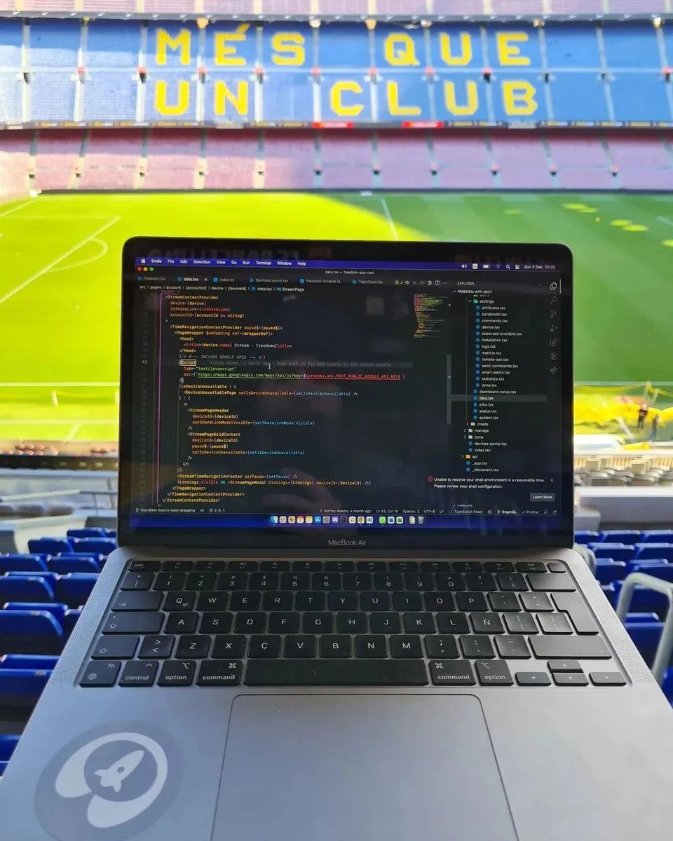 They won't tell you, but you can design for free Create a stunning logo ...