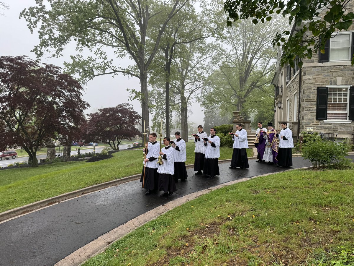 MOST HOLY TRINITY SEMINARY – Pre-Vatican II Roman Catholicism