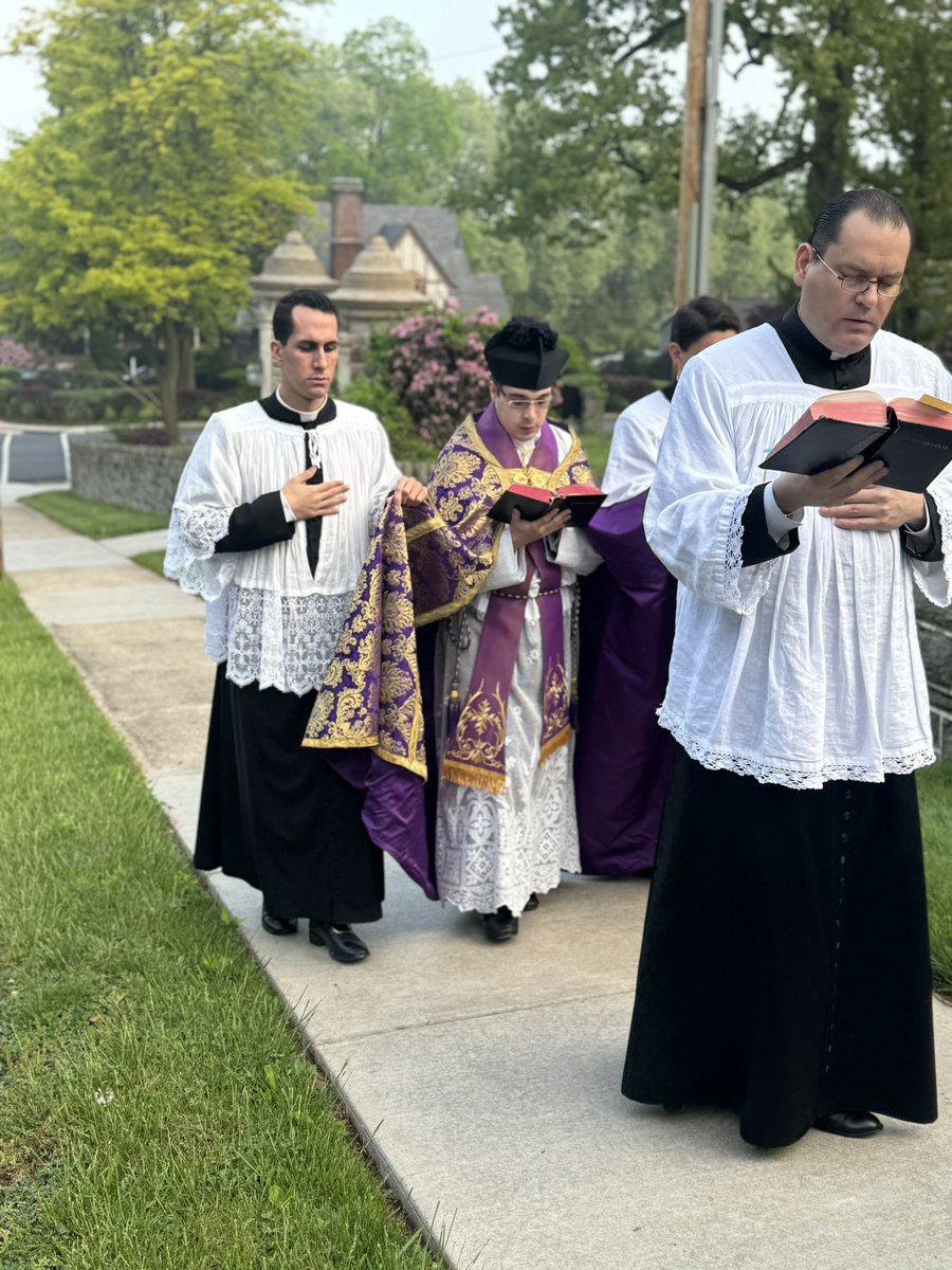 MOST HOLY TRINITY SEMINARY – Pre-Vatican II Roman Catholicism