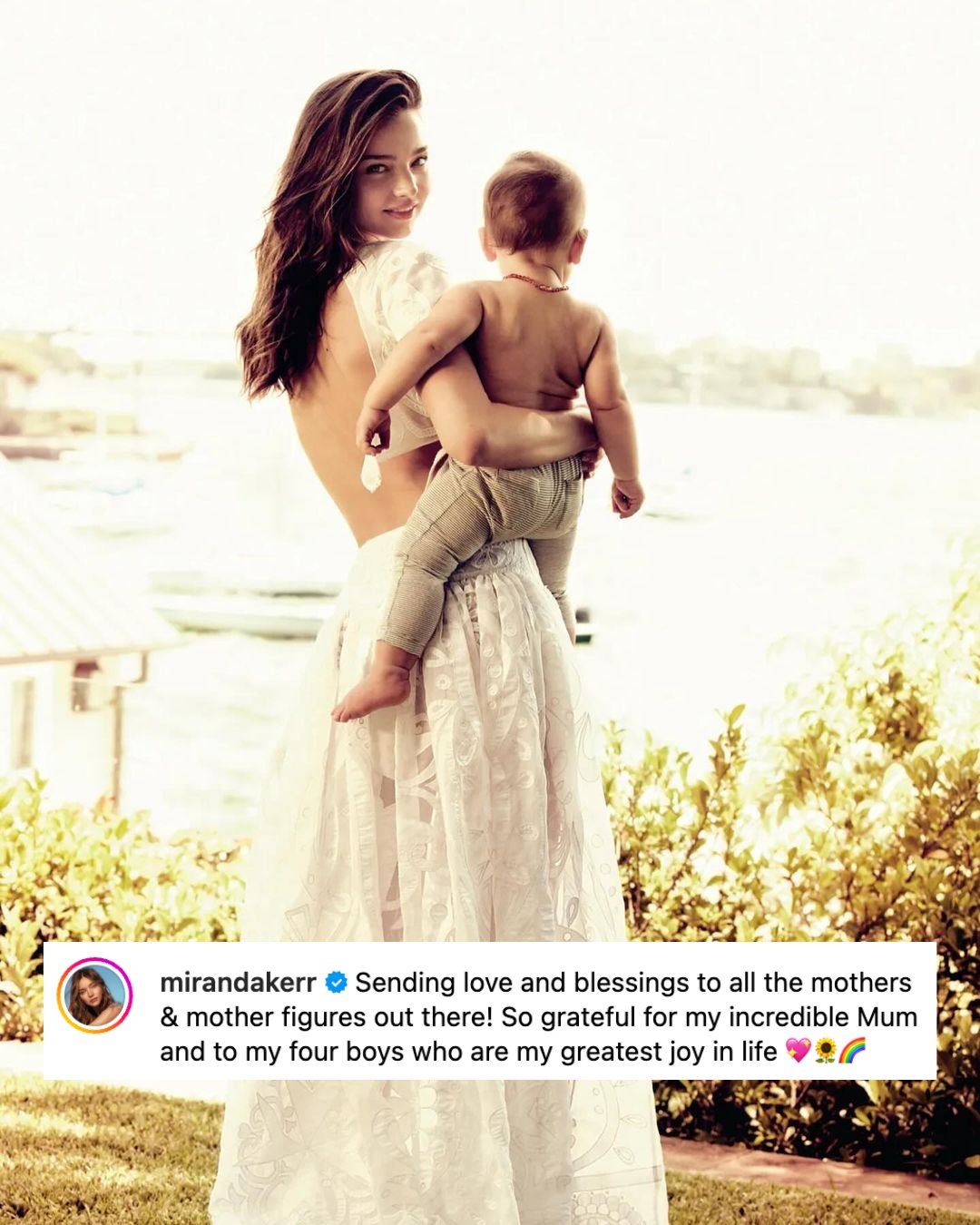 Miranda Kerr Hijo 2024 Miranda Kerr Fue Vista Llegando En Un Auto