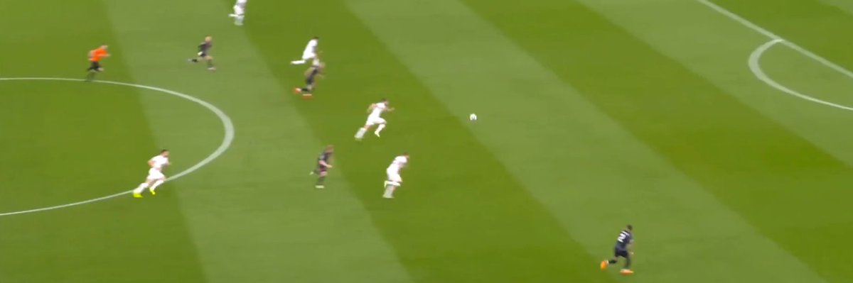 Tottenham high-pressing in a 4-2-3-1, keeping the spaces tight. This ...