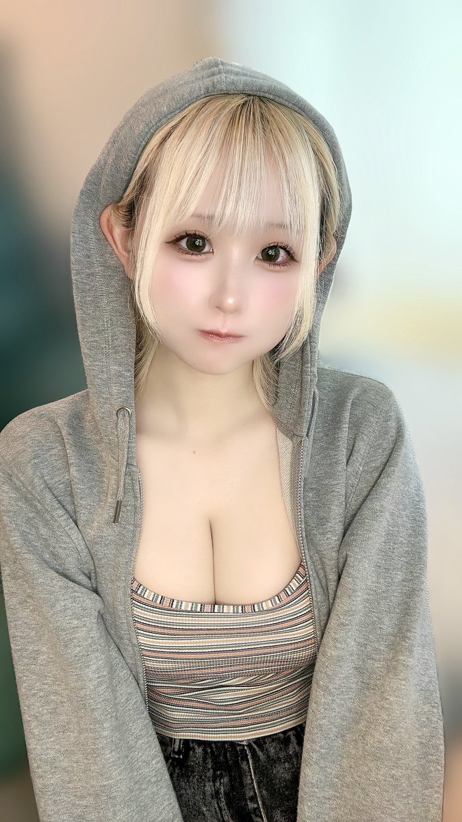 ゆん @C106 (日)西 “い”31a ️‍(@yuupon_08) さんの裏垢画像・動画 – 裏垢女子ランキングナビ