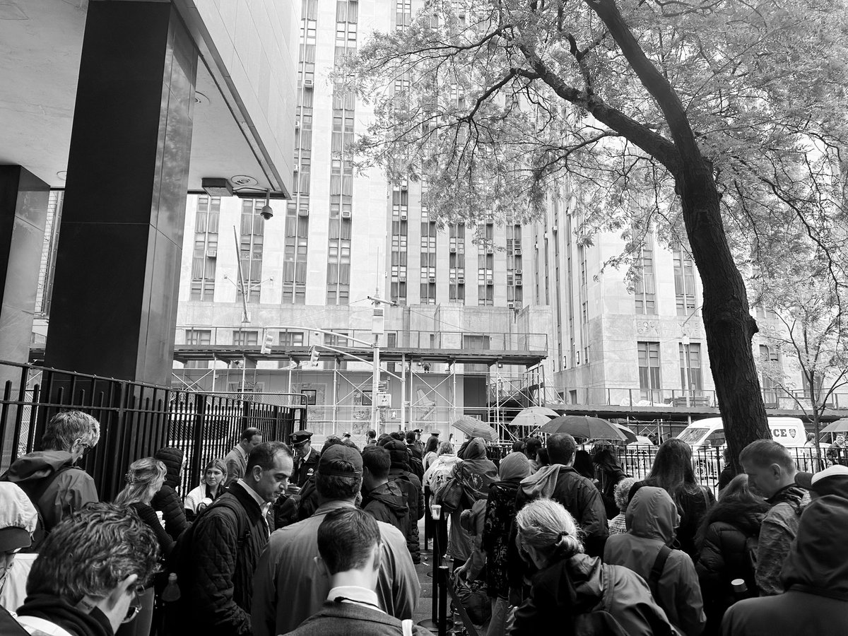 Anna Bower's Threads – Thread Reader App