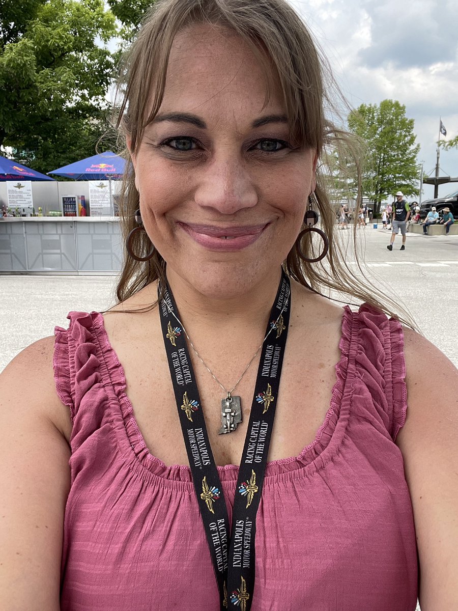 Bethany Barrow's Instagram, Twitter & Facebook on IDCrawl