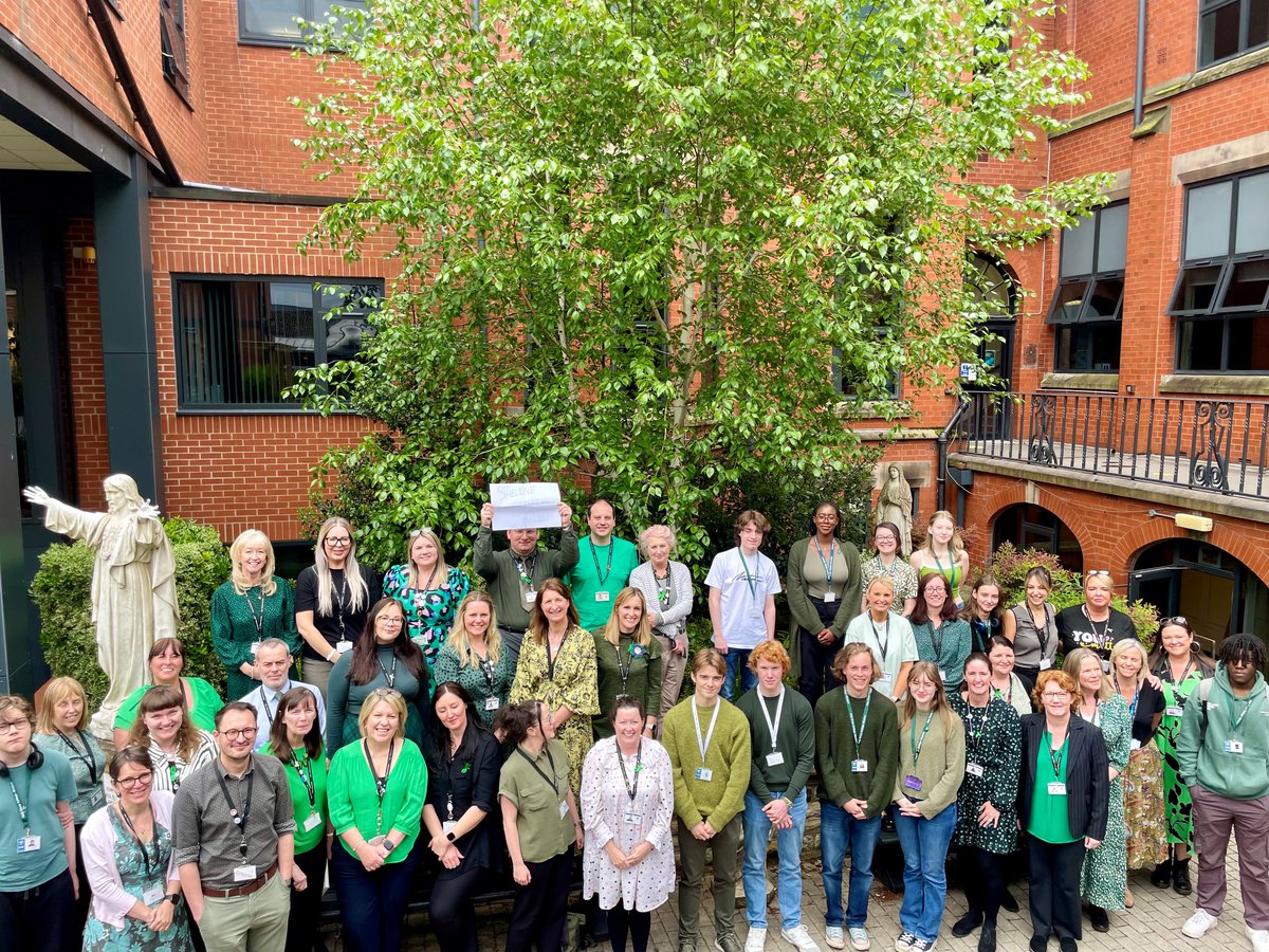 Welcome to Holy Cross College