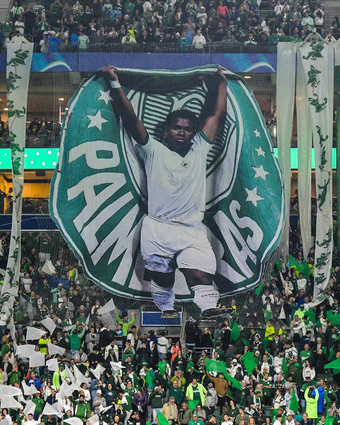 Tifo, O Viajante Austin FC Fans Unveil Tifo Vs. Kansas City To Honor