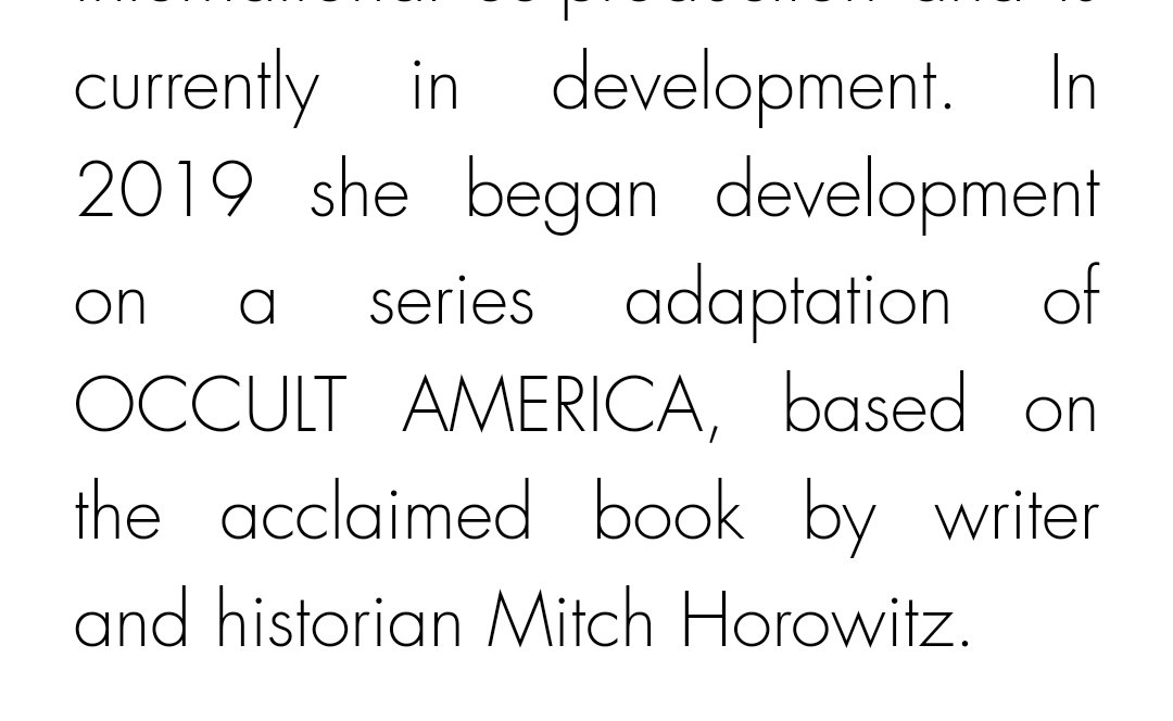 🧵 In the Panos Cosmotos film "Mandy" we are introduced to a cult leader ...