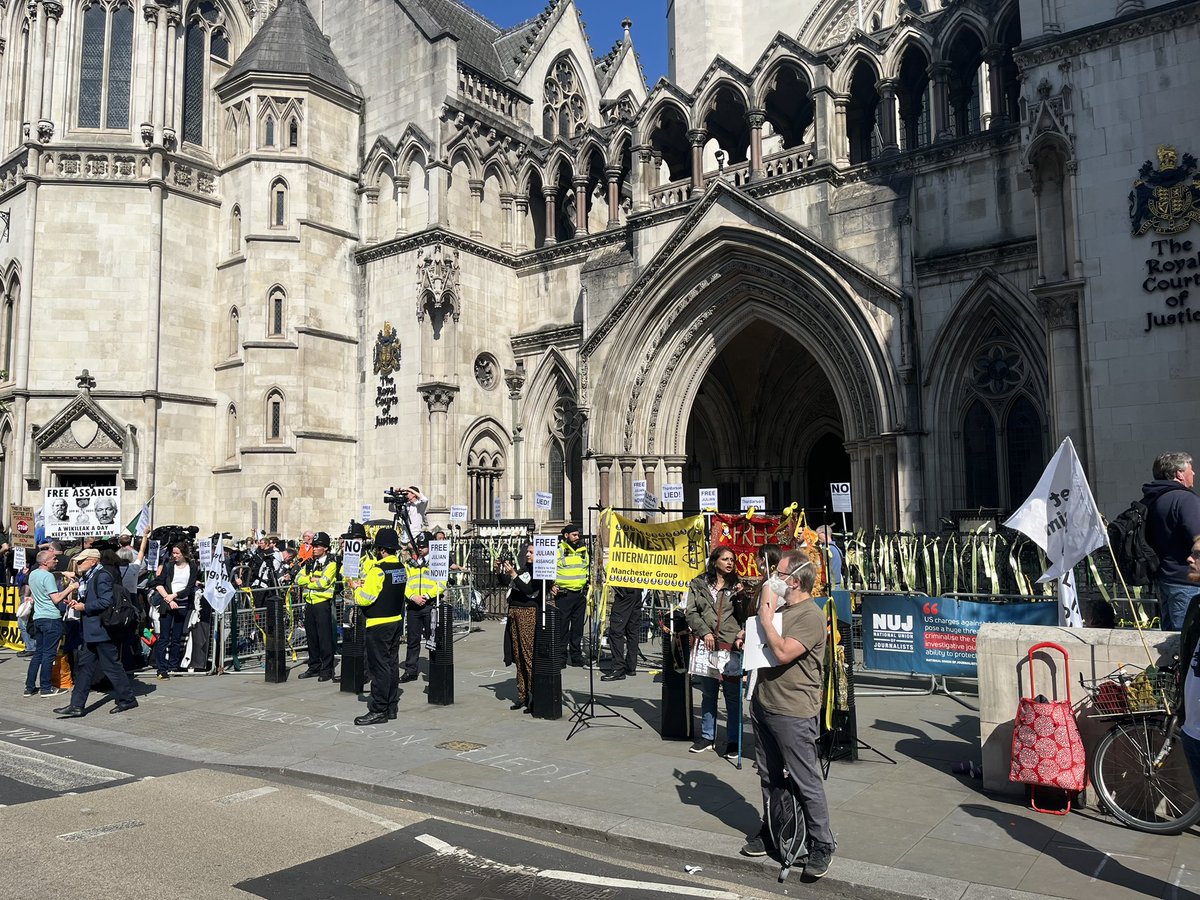 CHAPTER 1: The growing risks for journalists | RSF Resource for ...