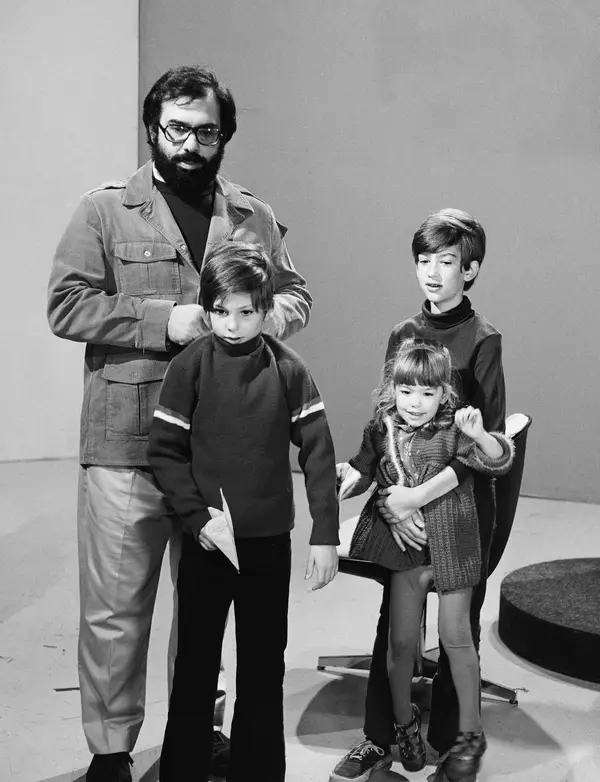 Melissa Mathison 2024 Melissa & Joey NEW Season 2024🎃 Right Time,