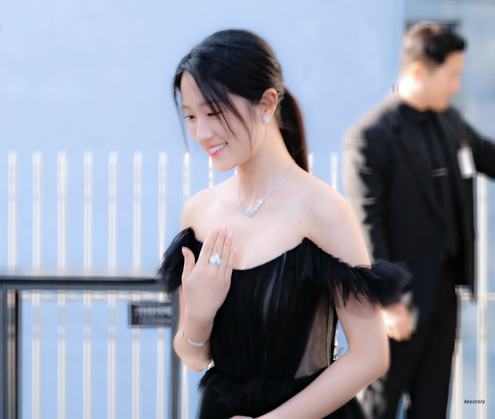 [잡담] 아기 강뿅토 마멜 혜윤 마드모아젤(정중한 엣지 인사🙇🏻‍♀️) 별명 왜케 커염져 - 인스티즈(instiz) 드영배 카테고리