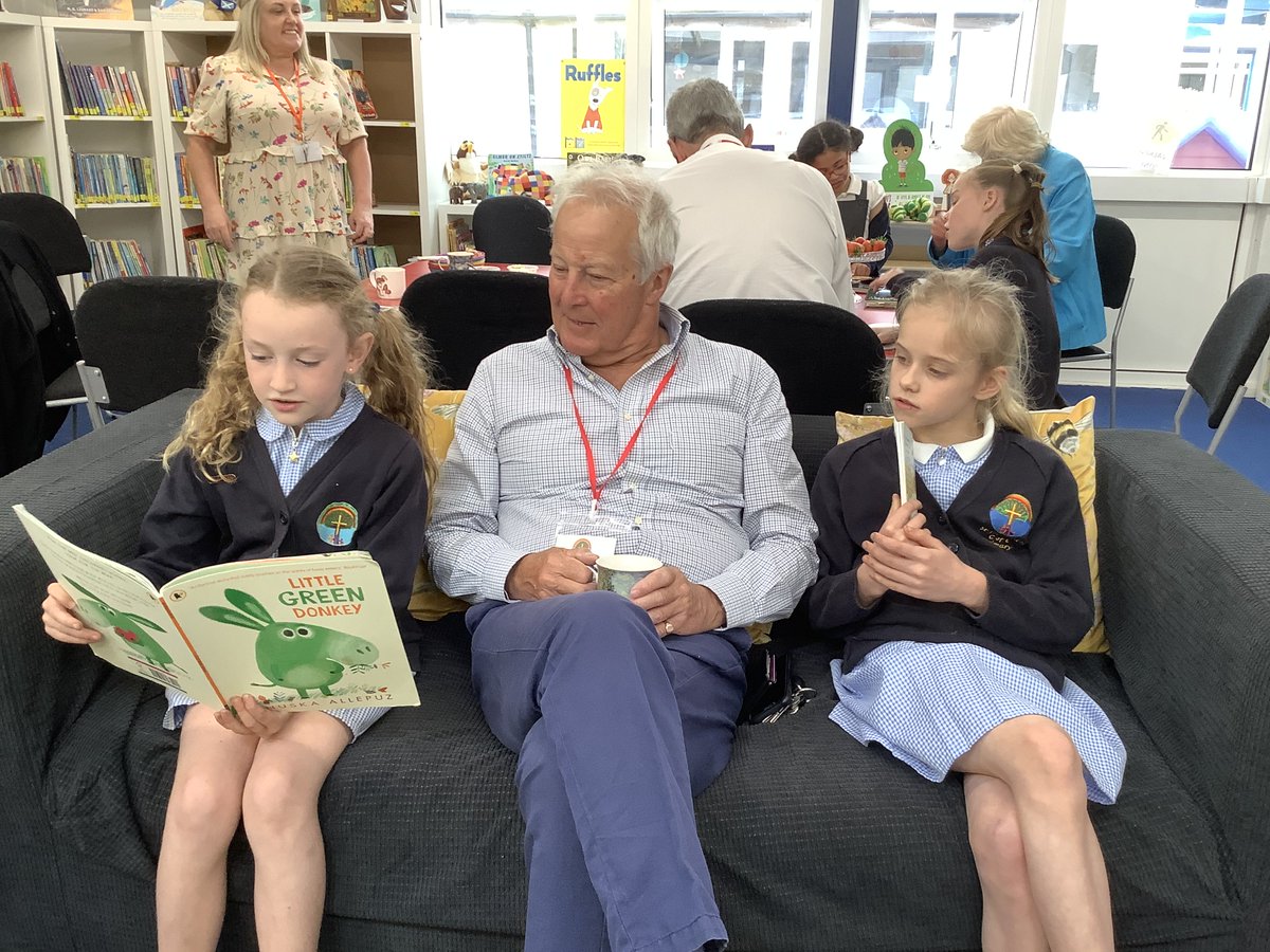 Welcome to St Leonard's Church of England Primary School (VC)