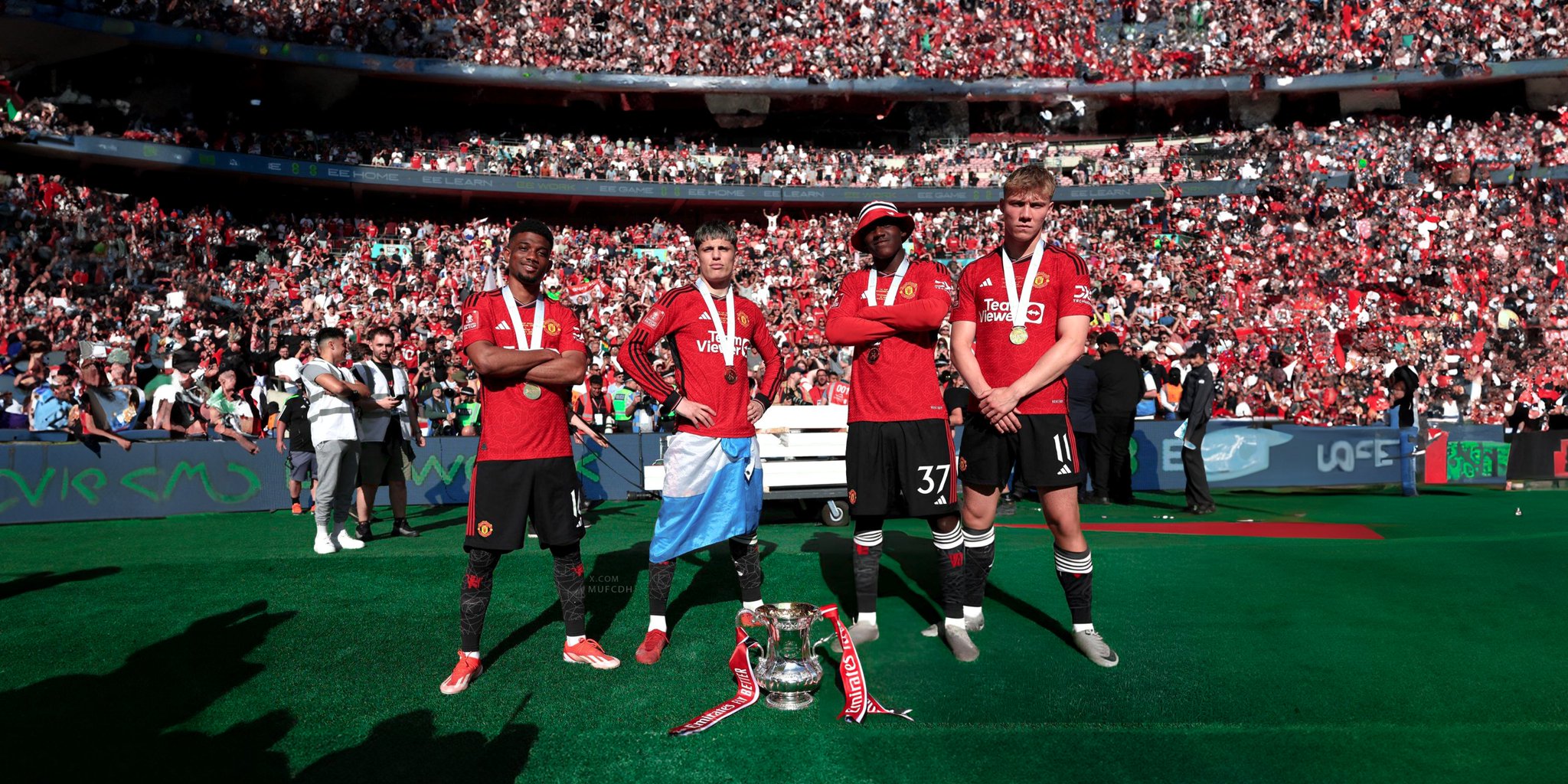 Manchester United Screensavers For Computer HD Desktop Wallpaper: