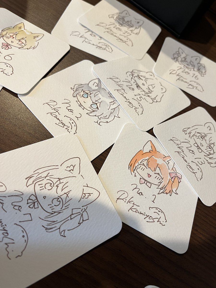 「ギンギツネとアカギツネとプラチナギツネ(みんなアカギツネ) 」神吉李花☪️🐧C104月 東q-07aの漫画