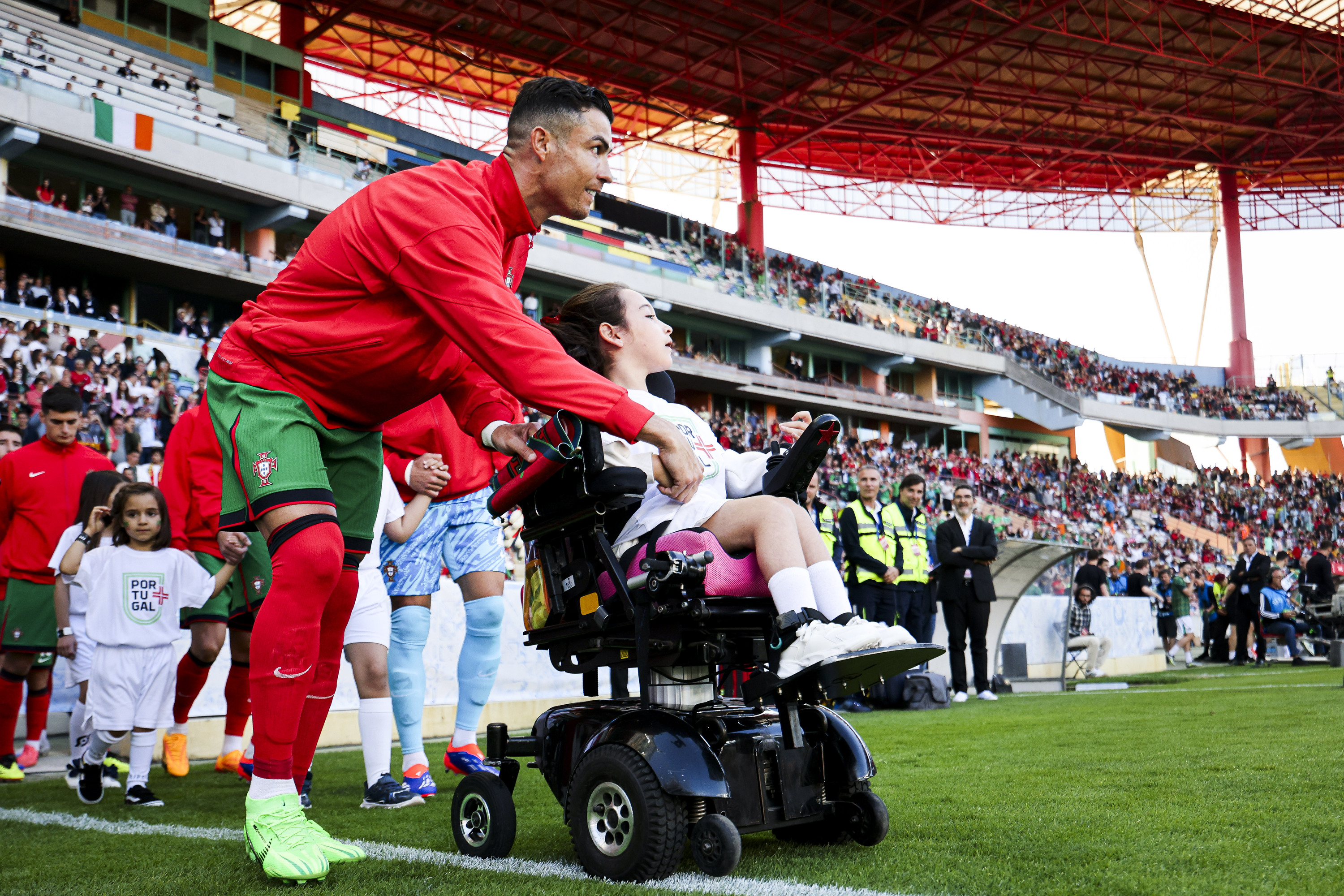 โด้เบิ้ล!ฝอยทองถล่มไอร์แลนด์ขาด3-0 - Rakball | รวบรวมไฮไลท์ฟุตบอล ไฮไลท์บอล คลิปฟุตบอล ดูบอลย้อนหลัง