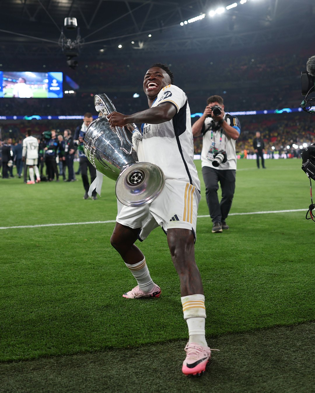 ราชันอัดดอร์ทมุนด์2-0แชมป์ชปล.สมัย15 - Rakball | รวบรวมไฮไลท์ฟุตบอล ไฮไลท์บอล คลิปฟุตบอล ดูบอล ...