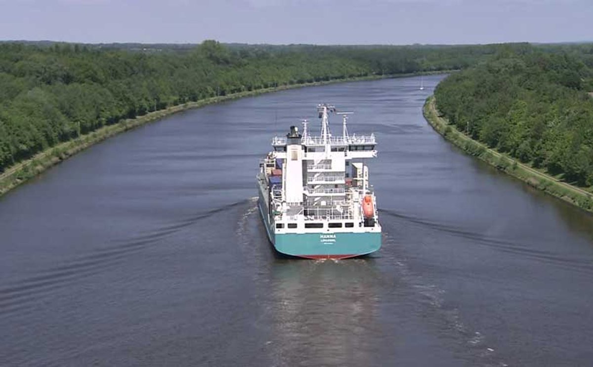 In most exit polls, the NDA is securing a majority with over 272 seats ...