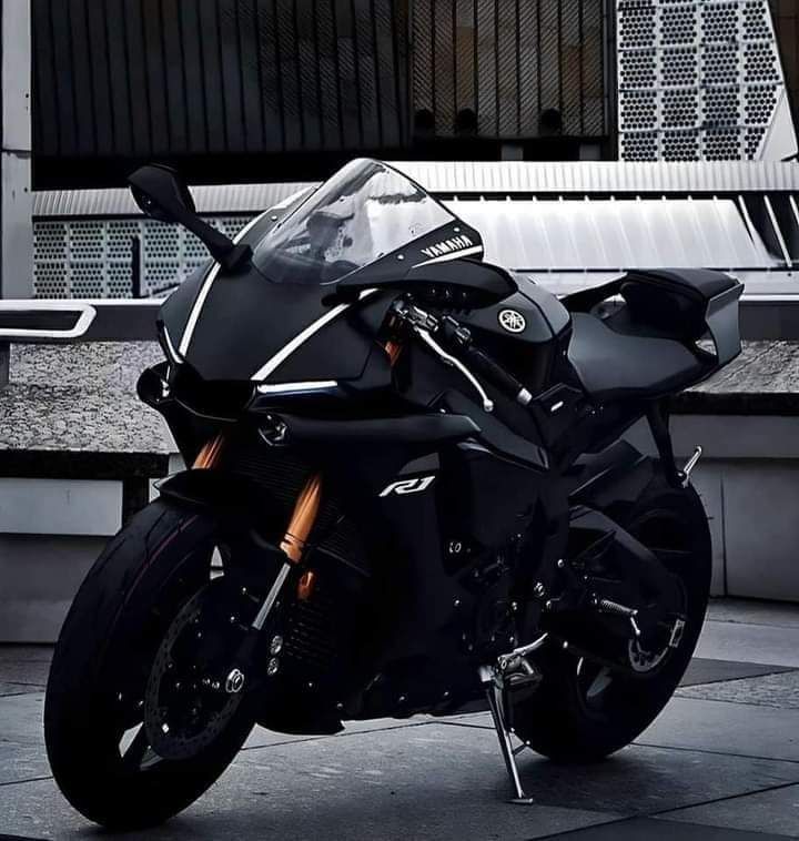Yamaha R1 2024 Wallpaper