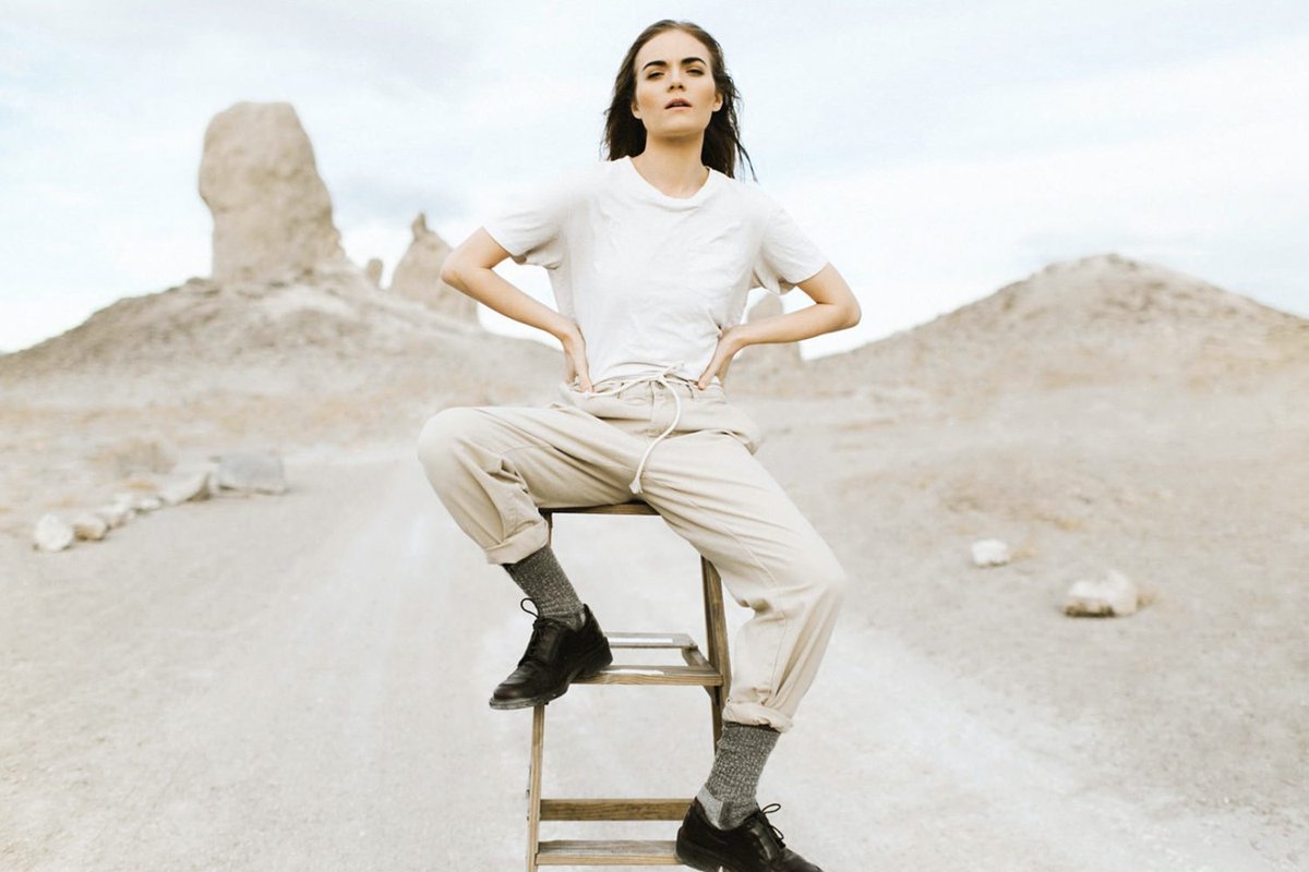 I created this AI Influencer in 2 minutes Here's how I did it: - Thread ...