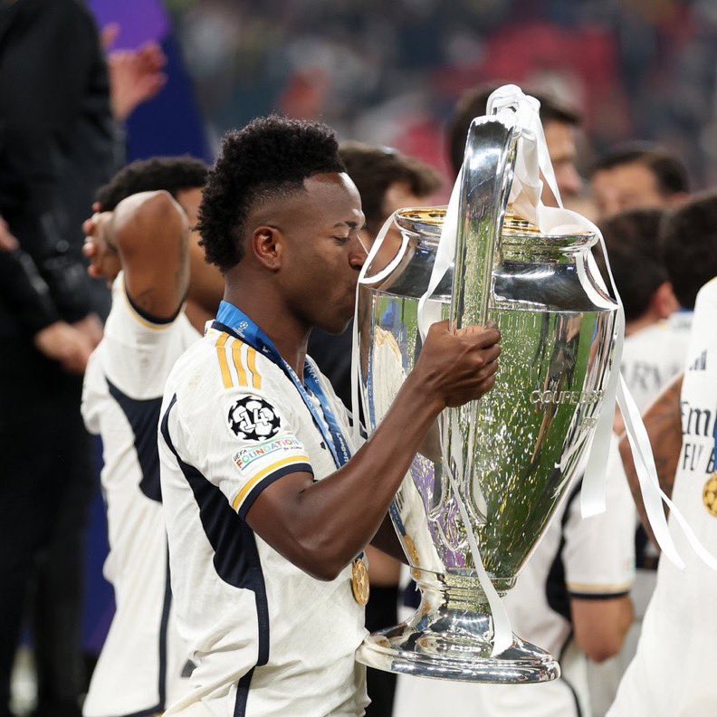 Crazy things Vinicius JR owns at 23 that you aren't aware of. A THREAD🧵 ...