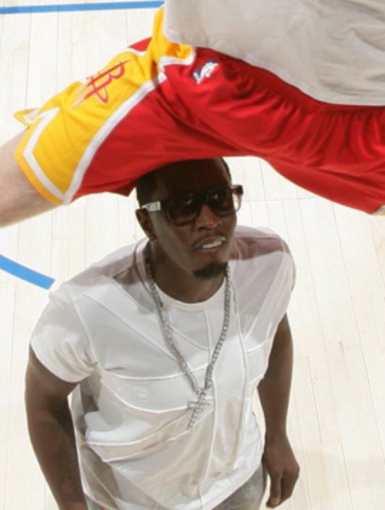 Drake takes PIC with DIDDY Daughters! | Page 2 | Sports, Hip Hop & Piff ...