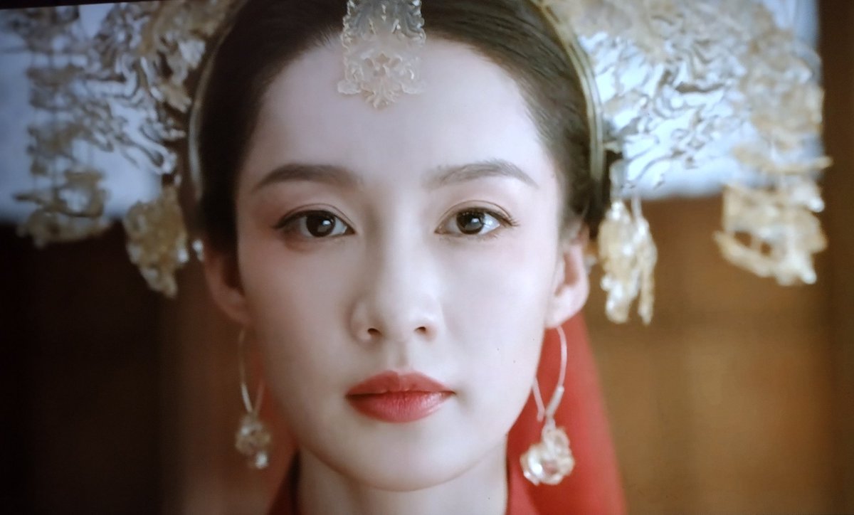 Lin Qin's Instagram, Twitter & Facebook on IDCrawl