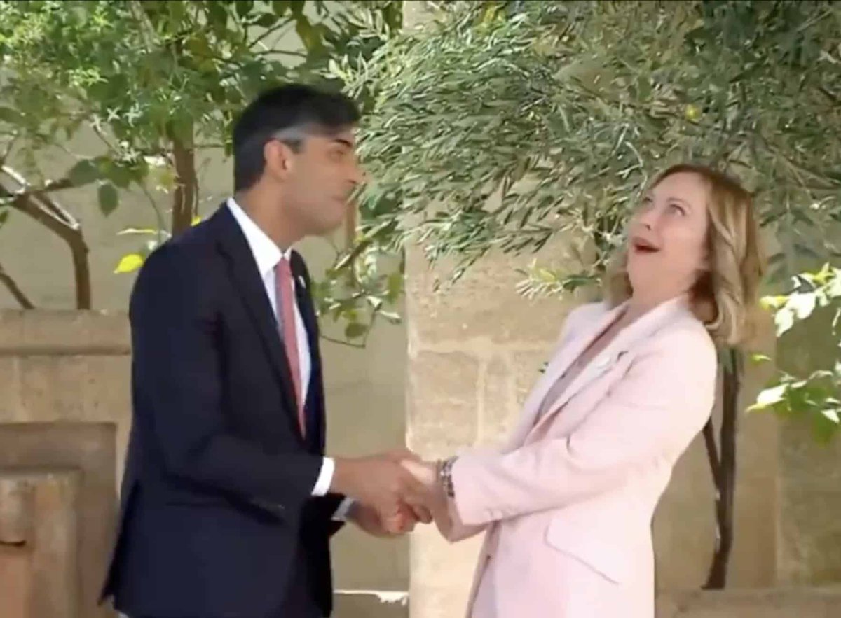 【動画】バイデンさんのやばい映像がまた出てくる｡ [737440712]