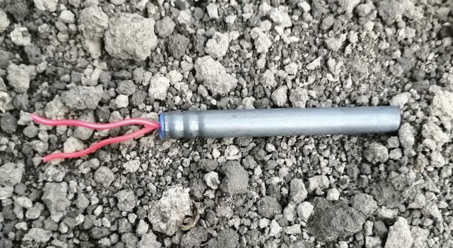 A typical Ukrainian FPV fragmentation warhead made from two concentric ...