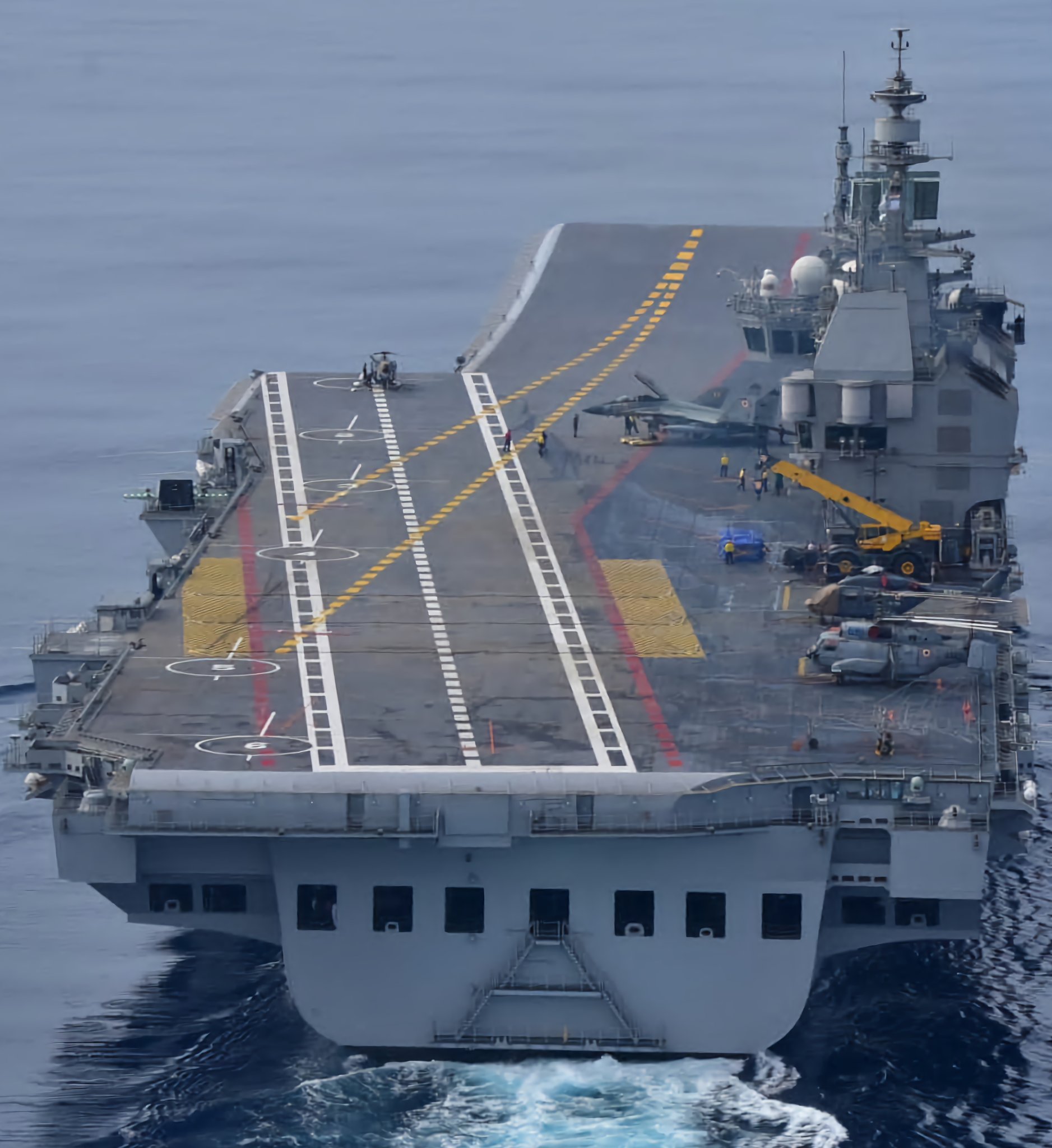 Indian Navy Aircraft Carrier Ins Vikrant Sam No Varunah: Indian Navy