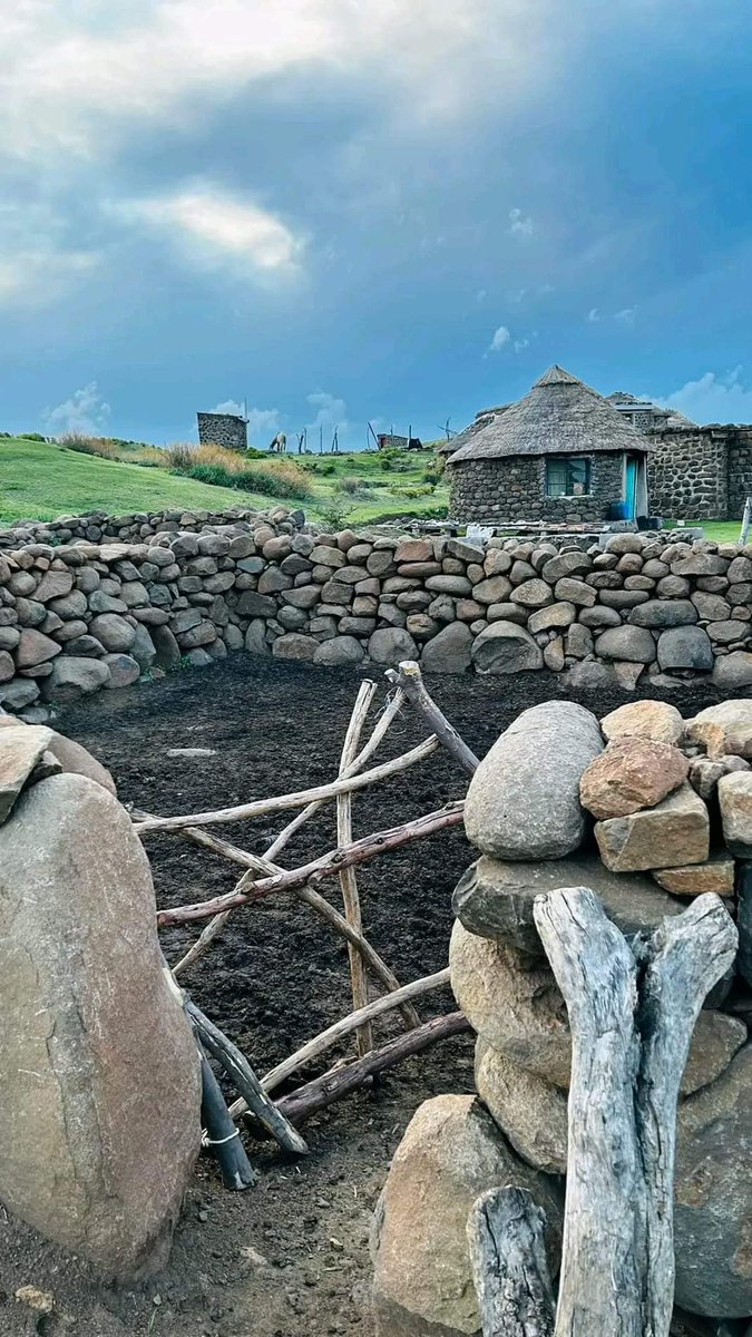 MKHULU WOW'MKHULU vs UNKULUNKULU: Yekani ukukhuleka kumdali ongekho or ...