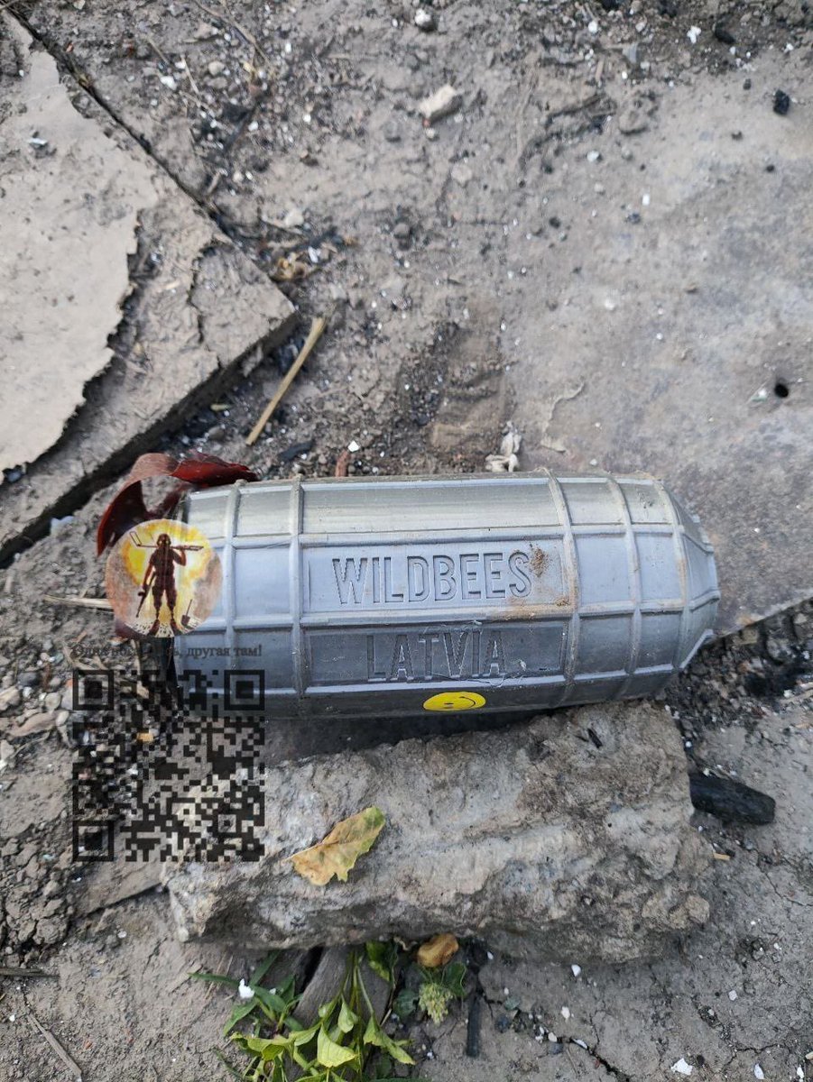 A typical Ukrainian FPV fragmentation warhead made from two concentric ...