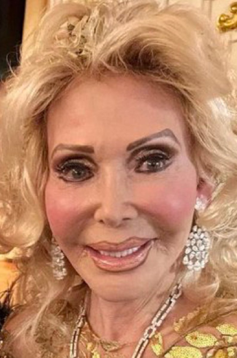 Sandy Burrell's Instagram, Twitter & Facebook on IDCrawl