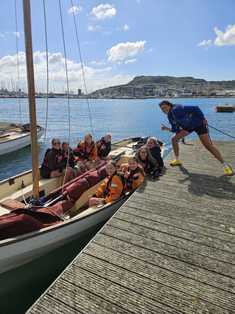 Welcome to Warren Mead School