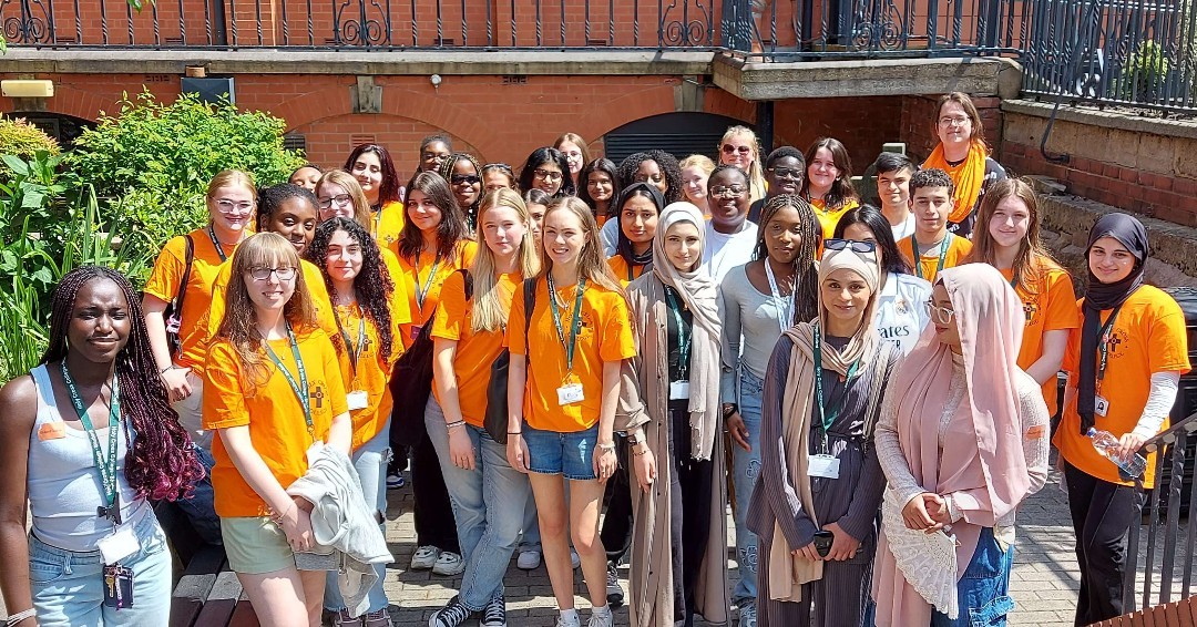 Welcome to Holy Cross College