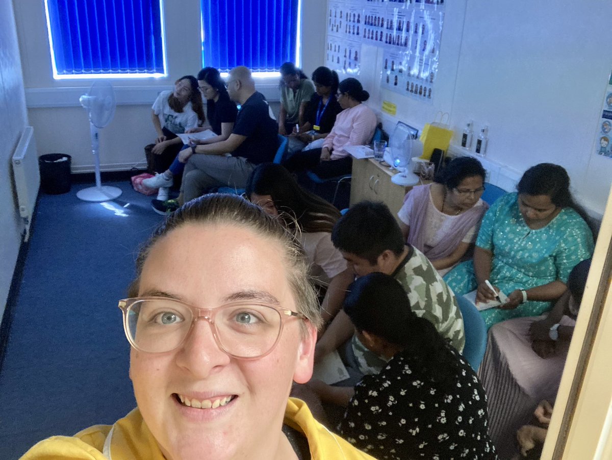 Emily Hitchens's Instagram, Twitter & Facebook on IDCrawl