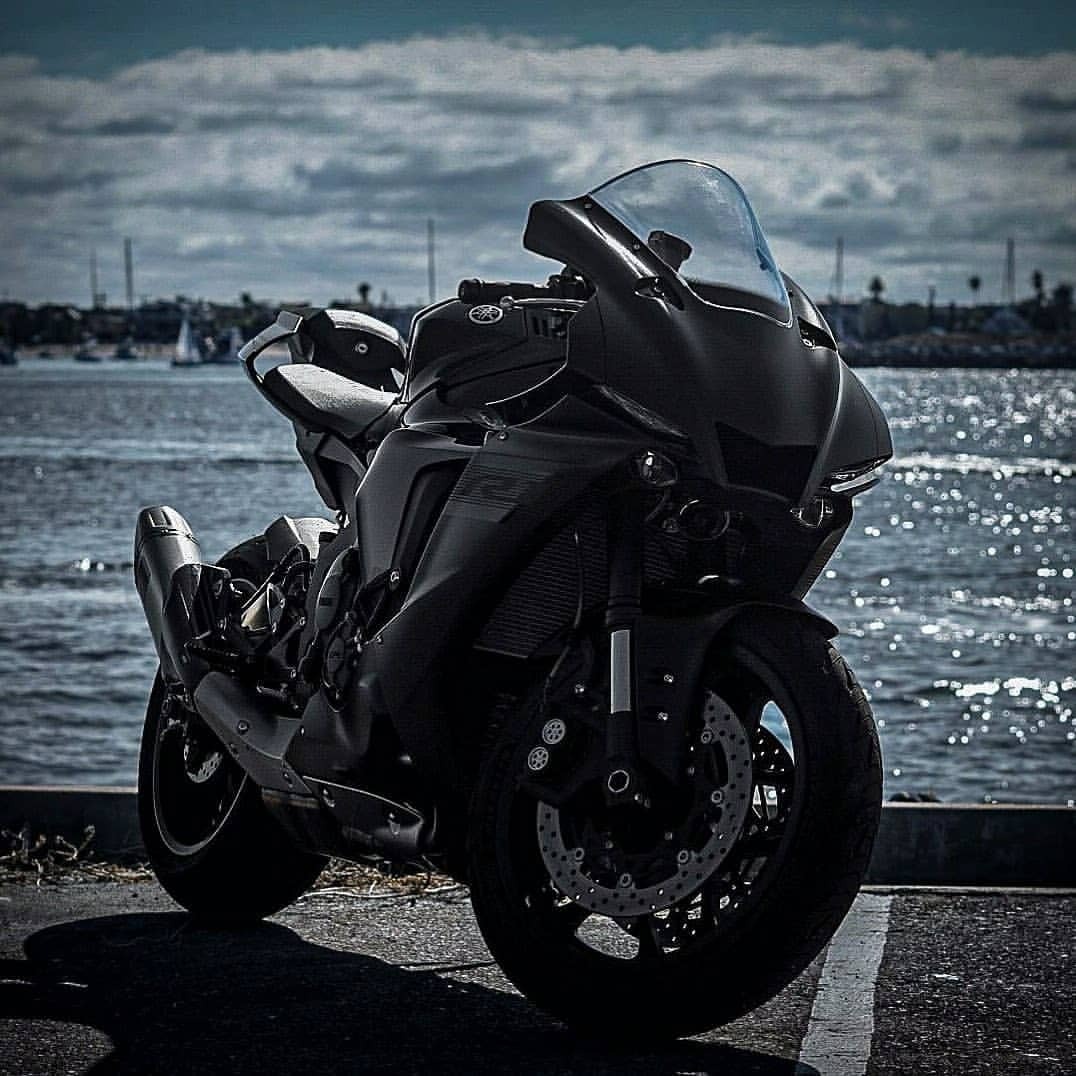 Yamaha R1 2024 Wallpaper