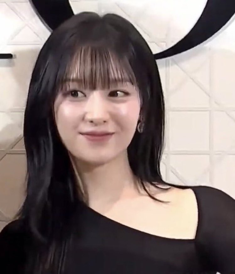 [잡담] 김지원 앞머리 뭐야? - 인스티즈(instiz) 연예 카테고리