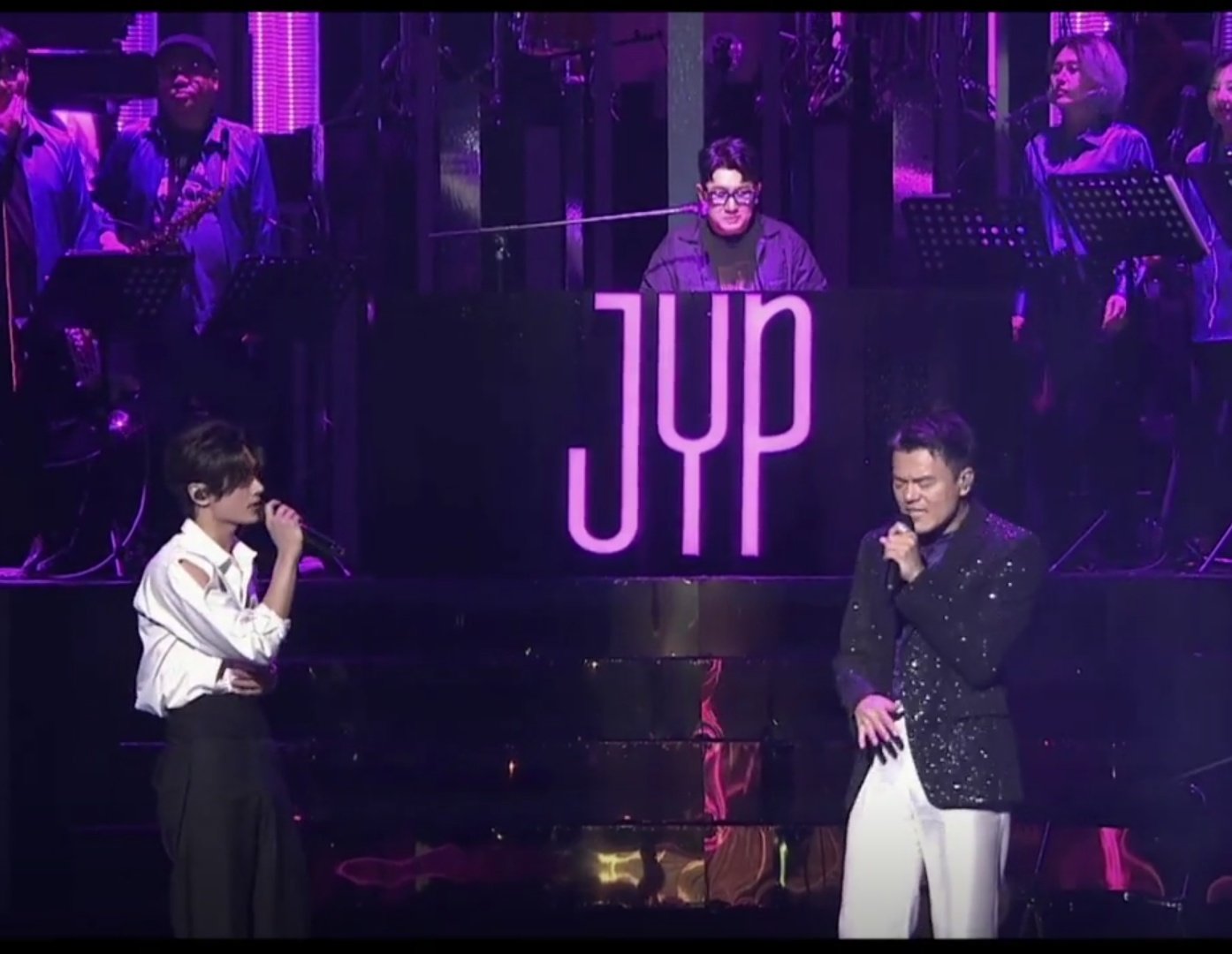 JYP and Bang Pd collab at weverse con - K-POP - allkpop forums