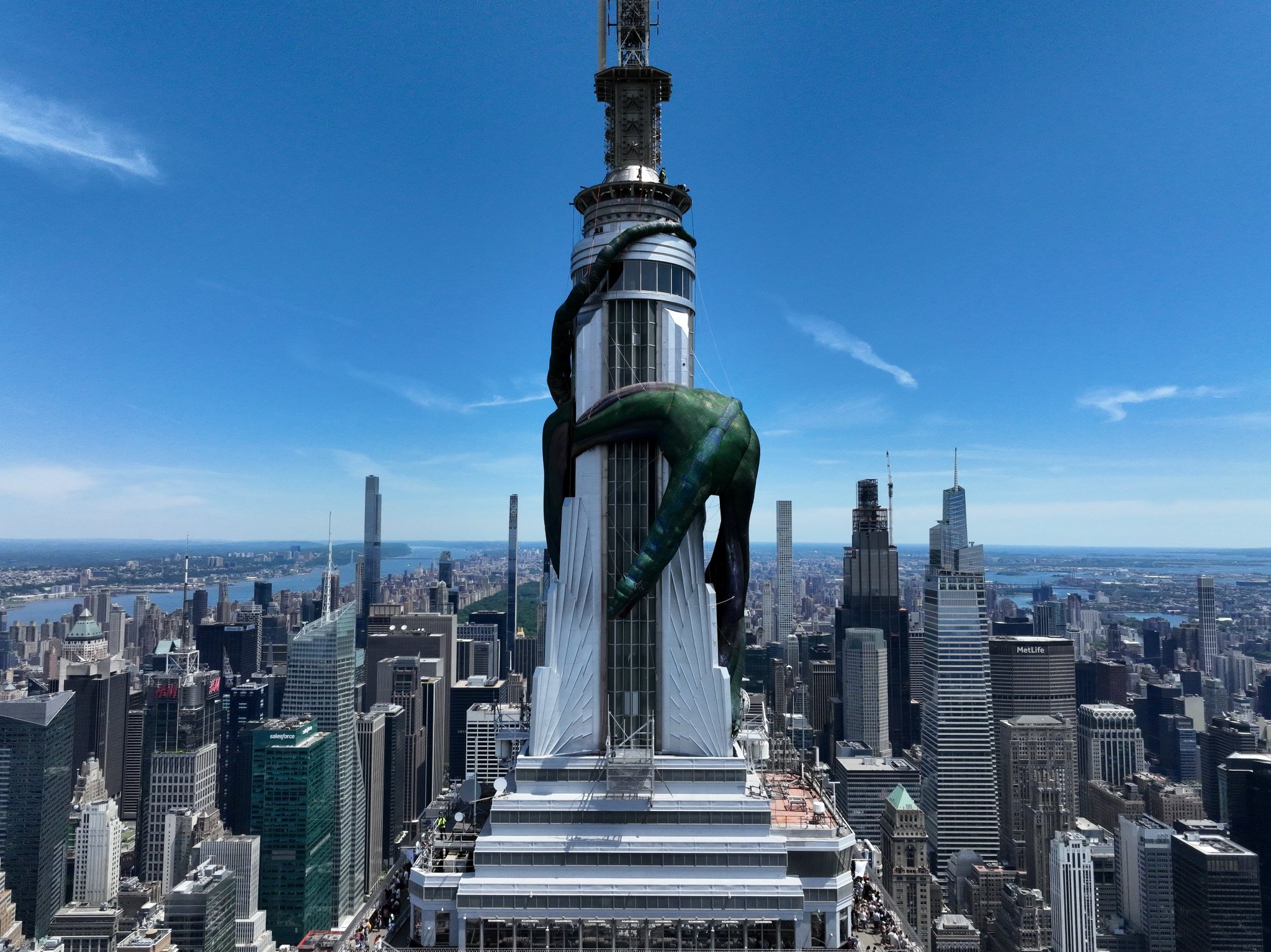 NEW YORK | The Empire State Building | 1,472' Pinnacle | 103 FLOORS ...