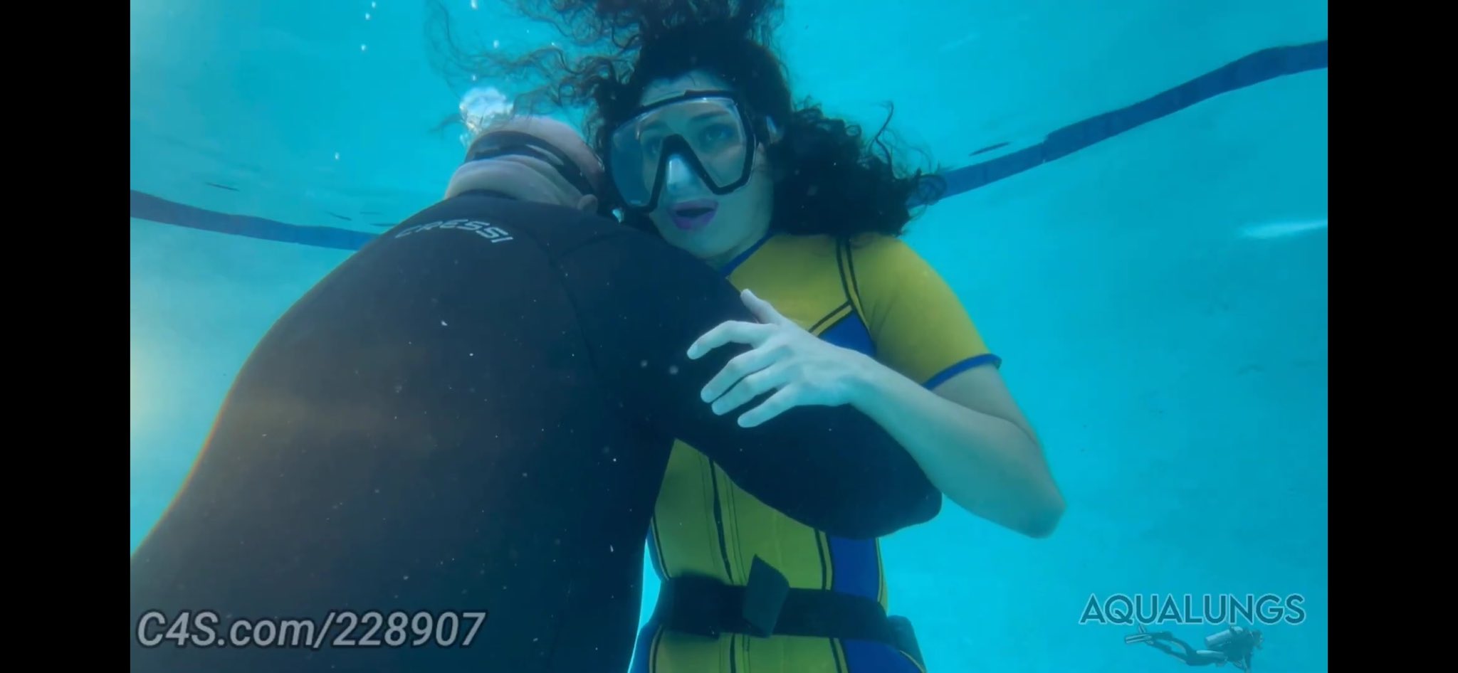 Drowning Female Vk Underwater Point Of View Toward Woman Scuba Diving